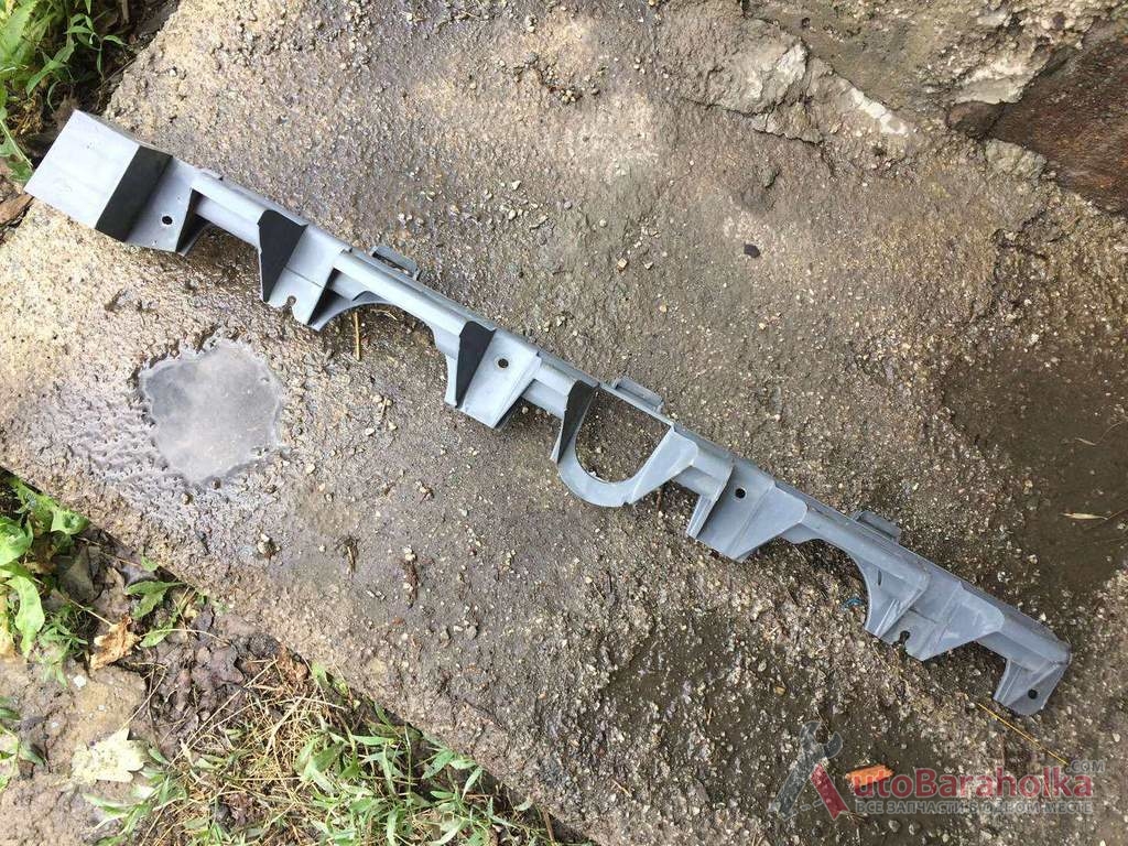 Купить Направляющая заднего бампера Renault Laguna II , Рено Лагуна 2 ...